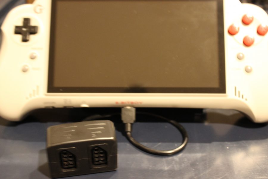 Gamerz Tek 8-Bit Boy Review: Now You’re Playing With Portable Power ...